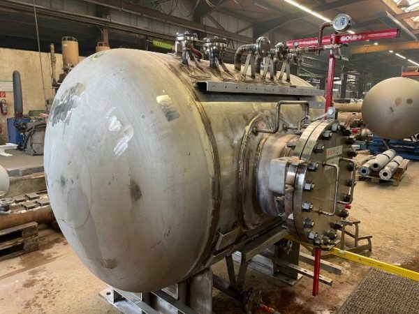 How to detect the cracks while pressure vessels inspection? - Arotec